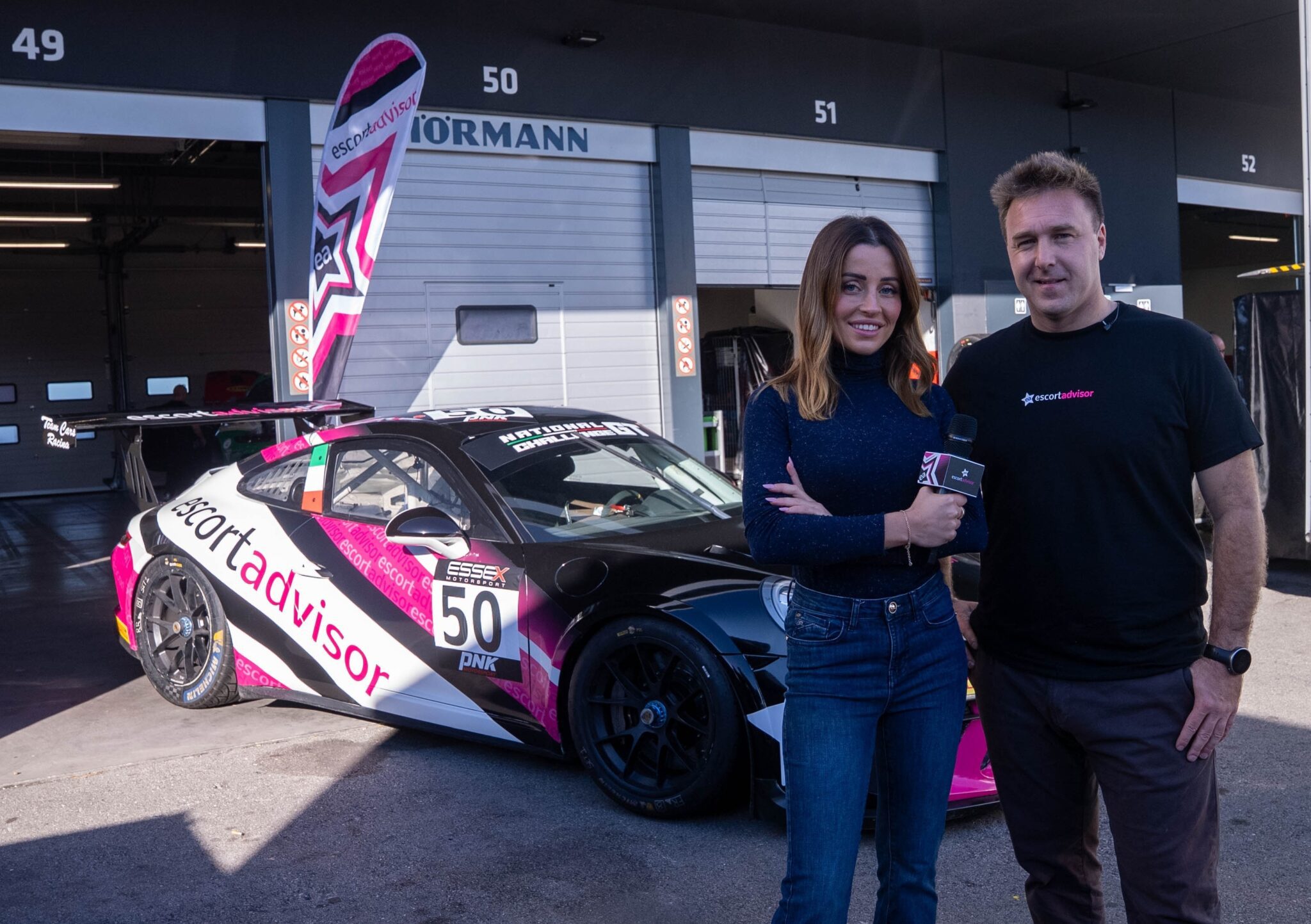 La genovese Elisa Mazzucchelli testimonial alla National GT Challenge ...